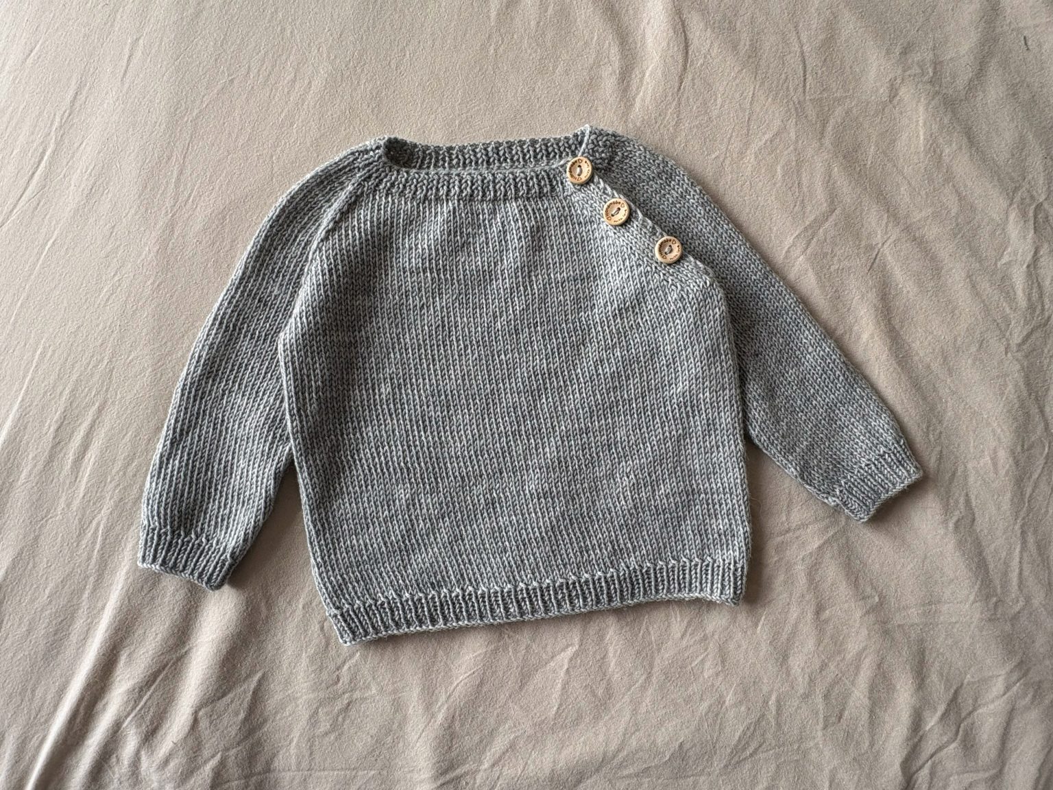 January Baby Sweater Free Knitting Pattern - MayLilyKnitting.com